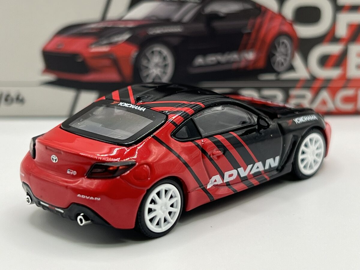 1/64 Toyota GR86 "Advan" , red/black - Pop Race - Veikals - Interneta ...